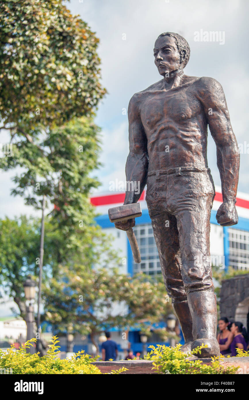 Statue in Central Park in Costa Rica Stock Photo - Alamy