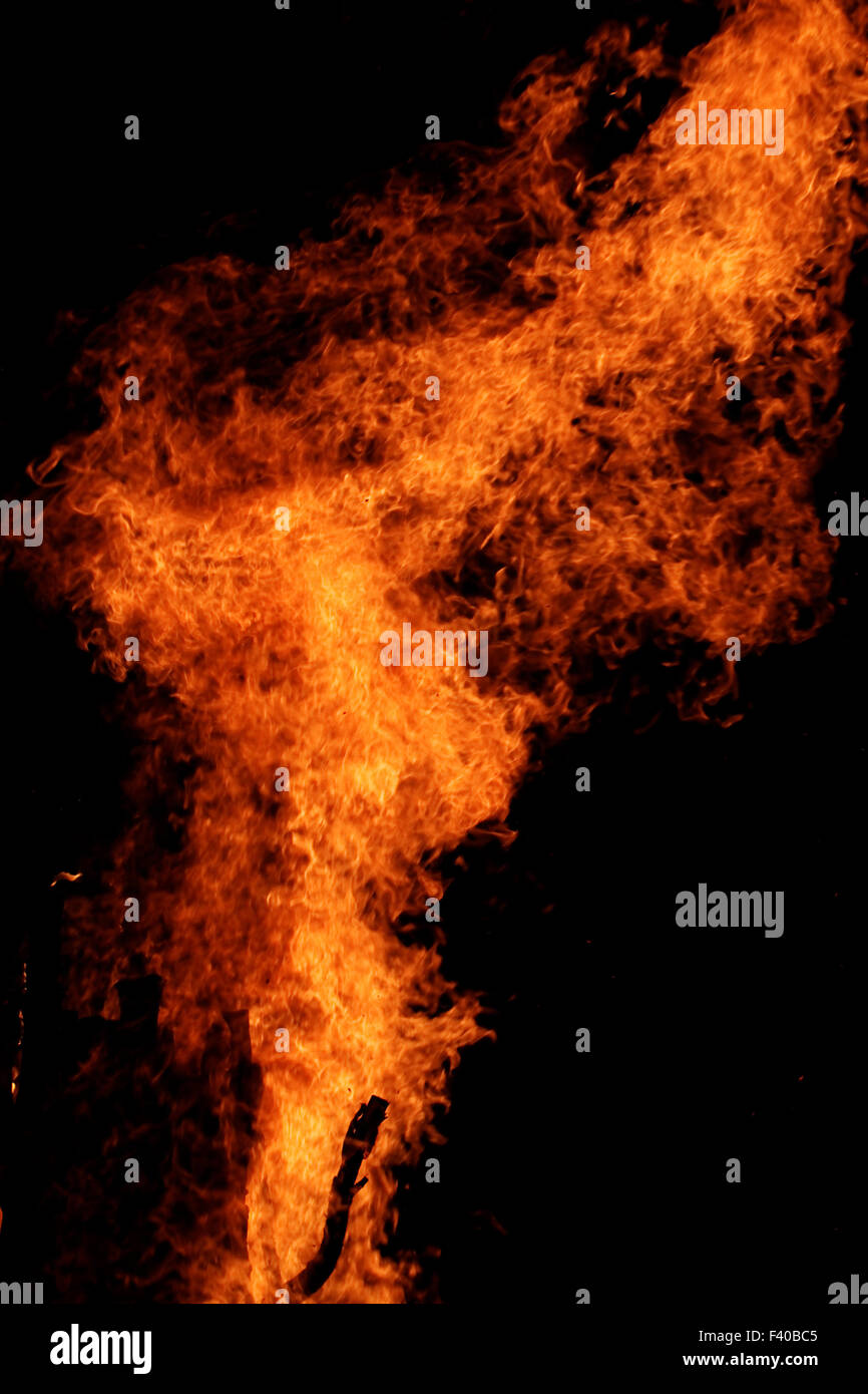 Beautiful camp fire at the dark night Stock Photo - Alamy