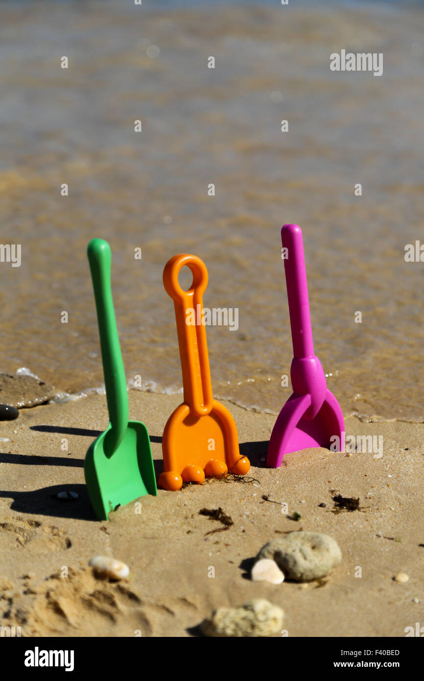 Small shovels hi-res stock photography and images - Alamy