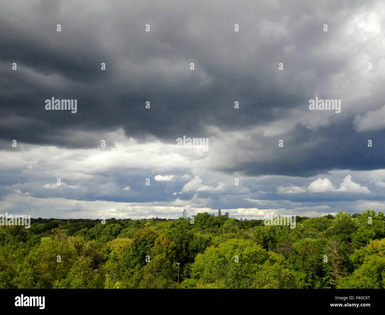 Dark ominous grey storm clouds Stock Photo - Alamy