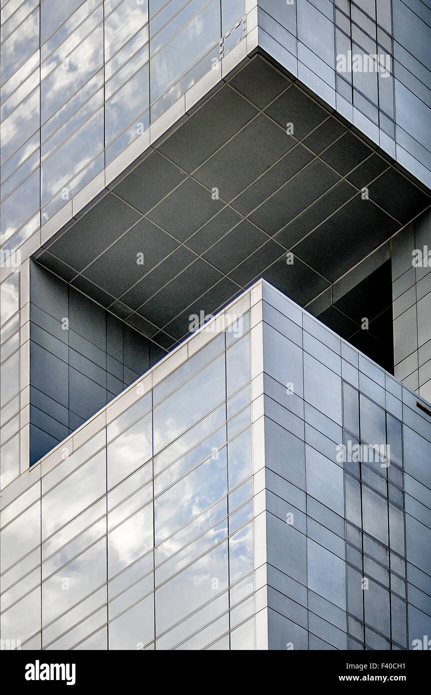 Big buildings hi-res stock photography and images - Alamy