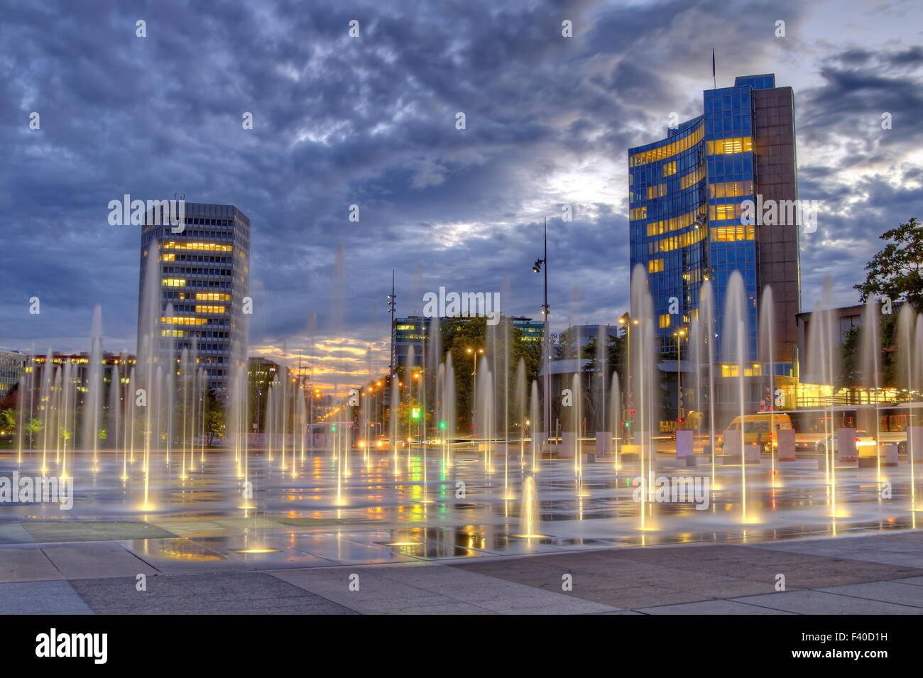 United nations building fountain hi-res stock photography and images ...