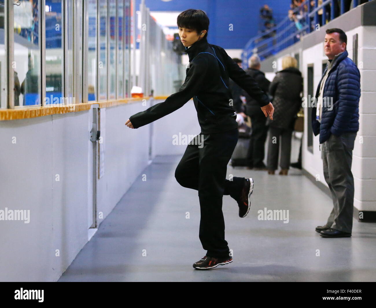 Barrie, Canada. 13th Oct, 2015. (L-R) Yuzuru Hanyu (JPN), Brian Orser ...