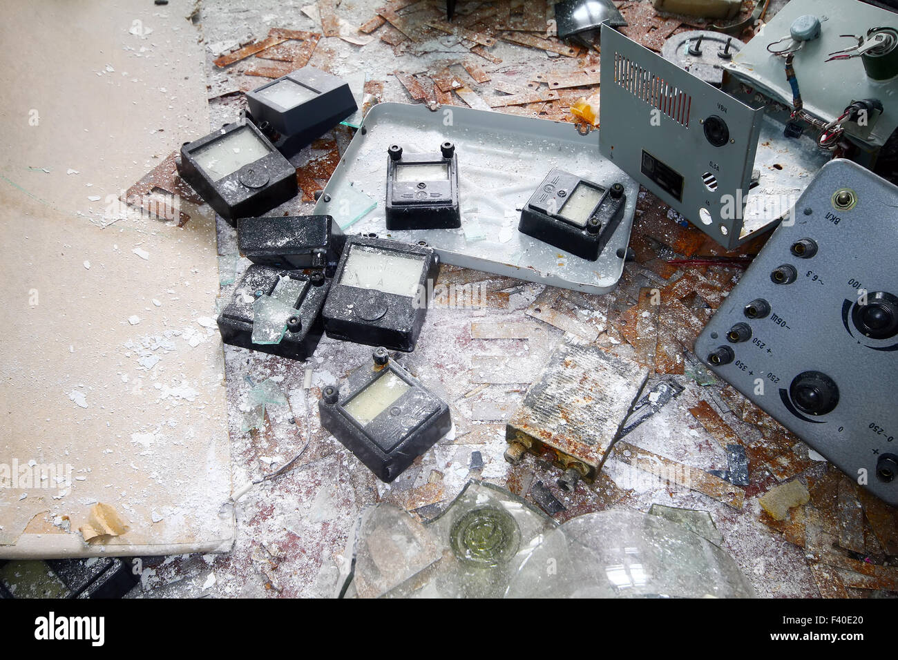 broken physical devices in room Stock Photo - Alamy