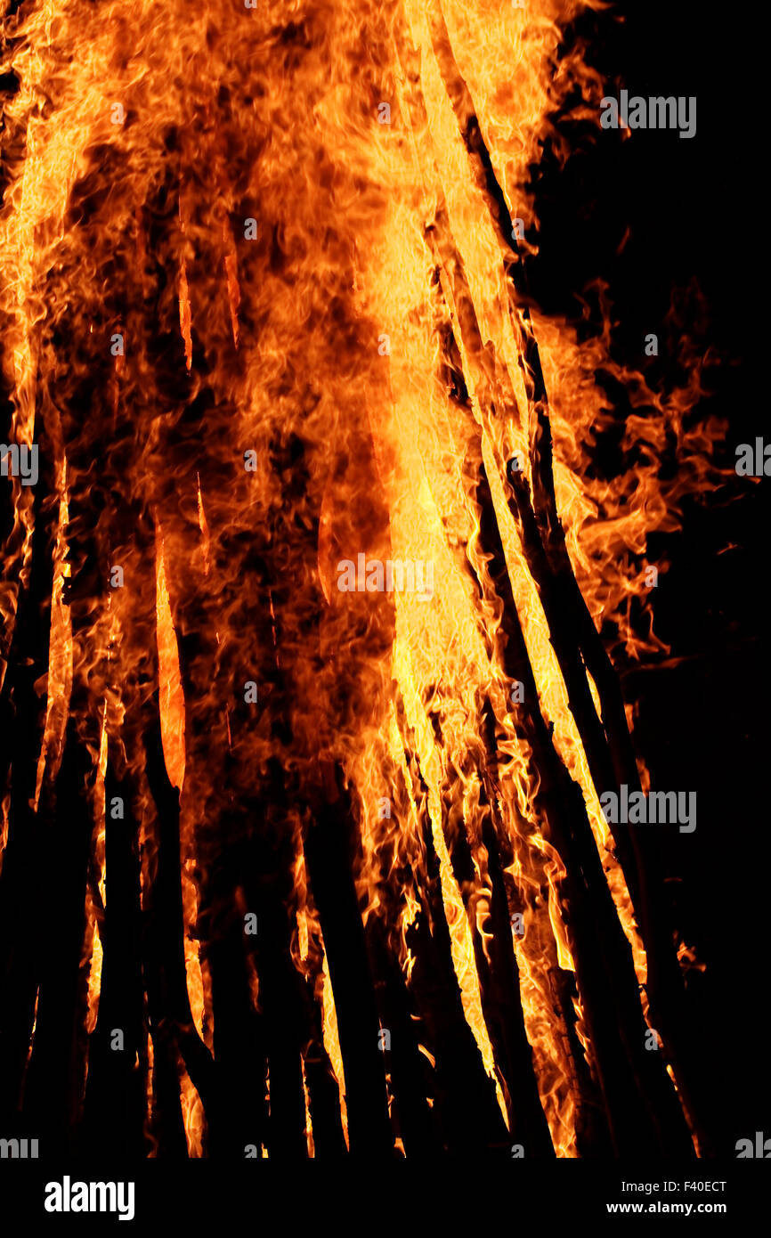 Beautiful camp fire at the dark night Stock Photo - Alamy