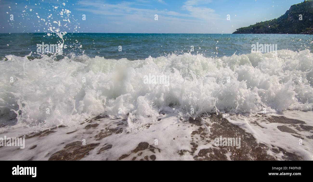 Foamy sea wave hi-res stock photography and images - Alamy