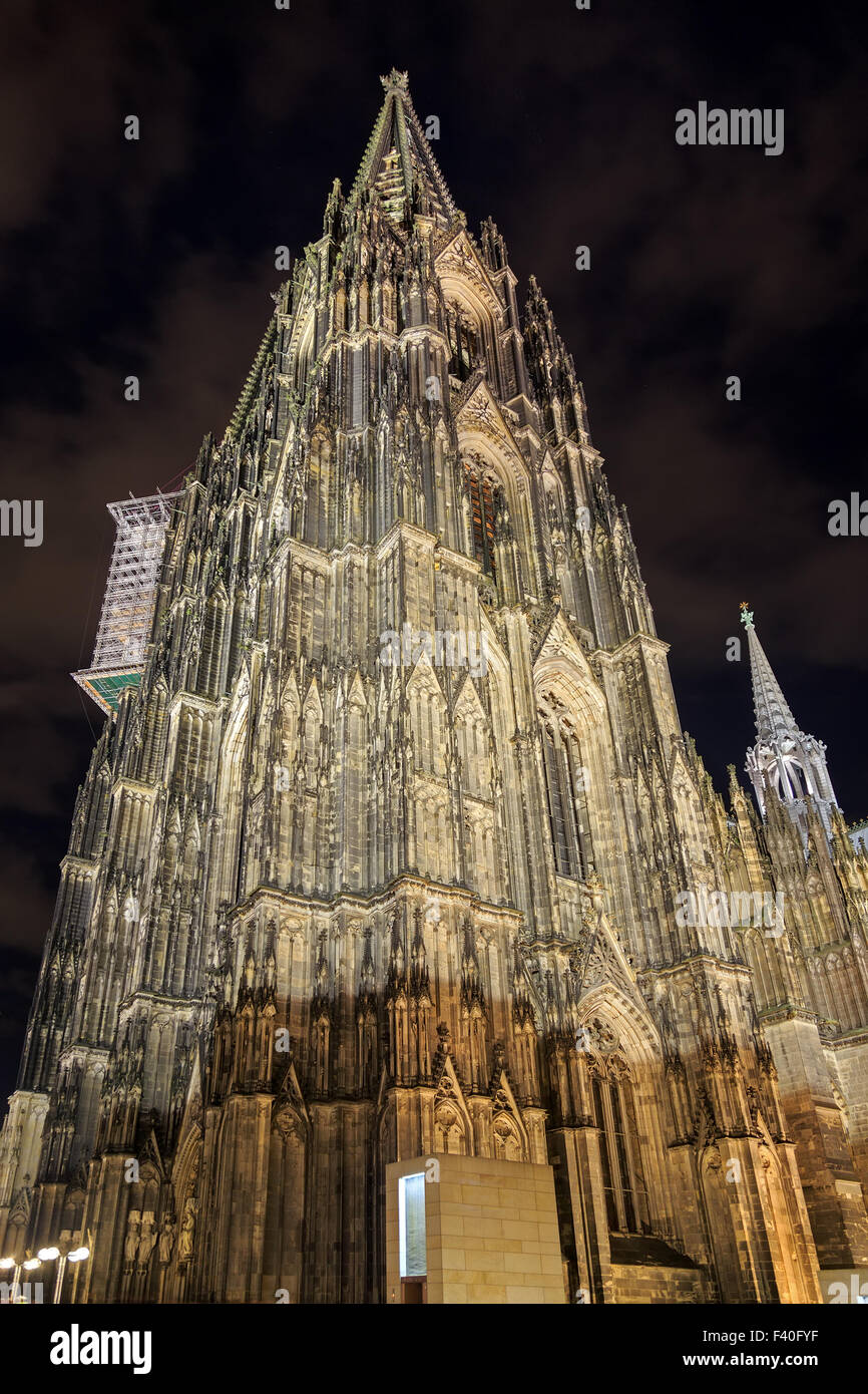 Cologne cathedral with illumination at night Stock Photo - Alamy