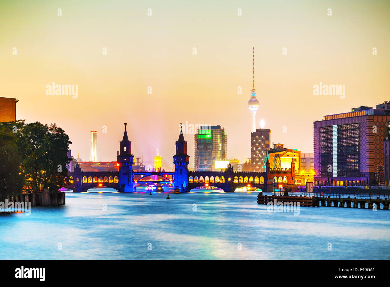 Berlin cityscape with Oberbaum bridge Stock Photo - Alamy