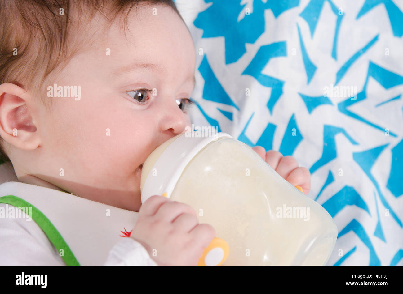 Baby drinks formula milk hi-res stock photography and images - Alamy