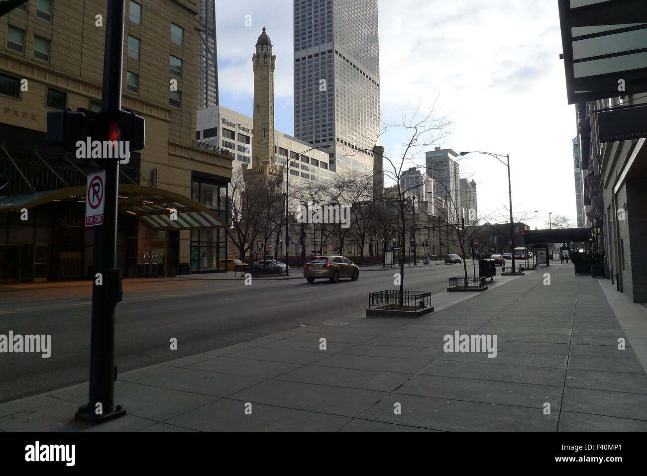 Chicago avenue hi-res stock photography and images - Alamy