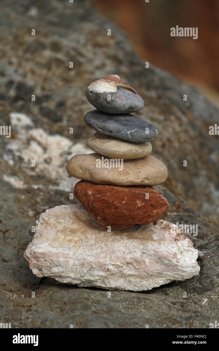 Balance stein hi-res stock photography and images - Alamy