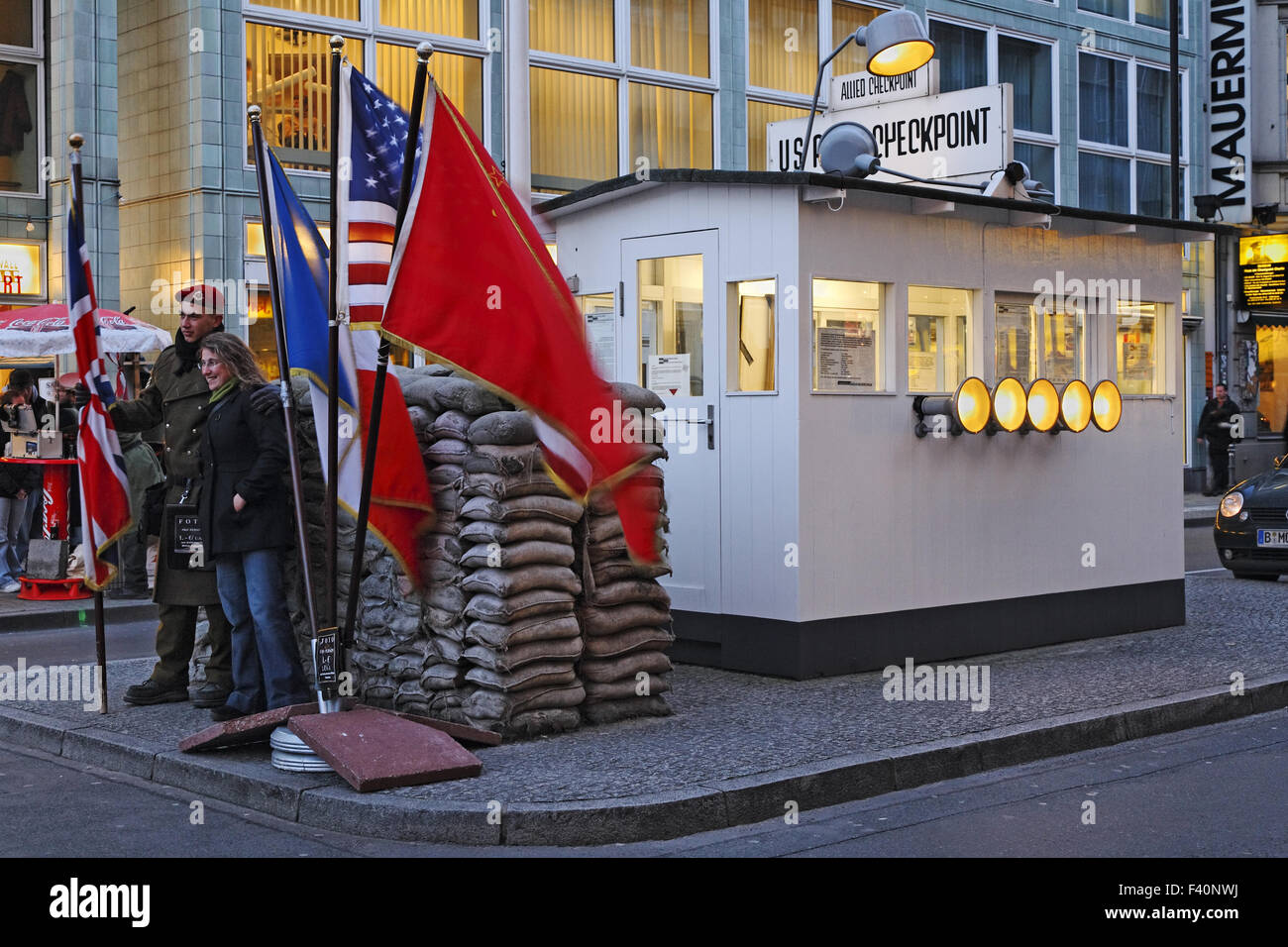 Berliner mauer checkpoint hi-res stock photography and images - Alamy