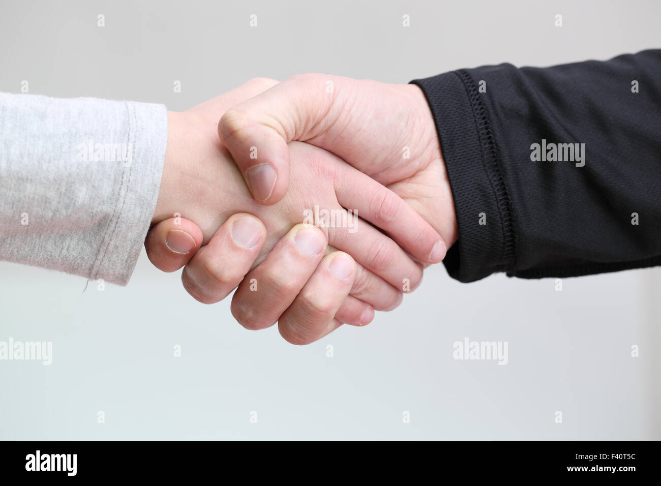 Handshake men only hi-res stock photography and images - Alamy