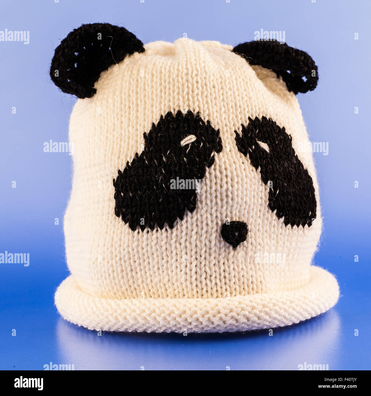 Hand made wool hat hi-res stock photography and images - Alamy