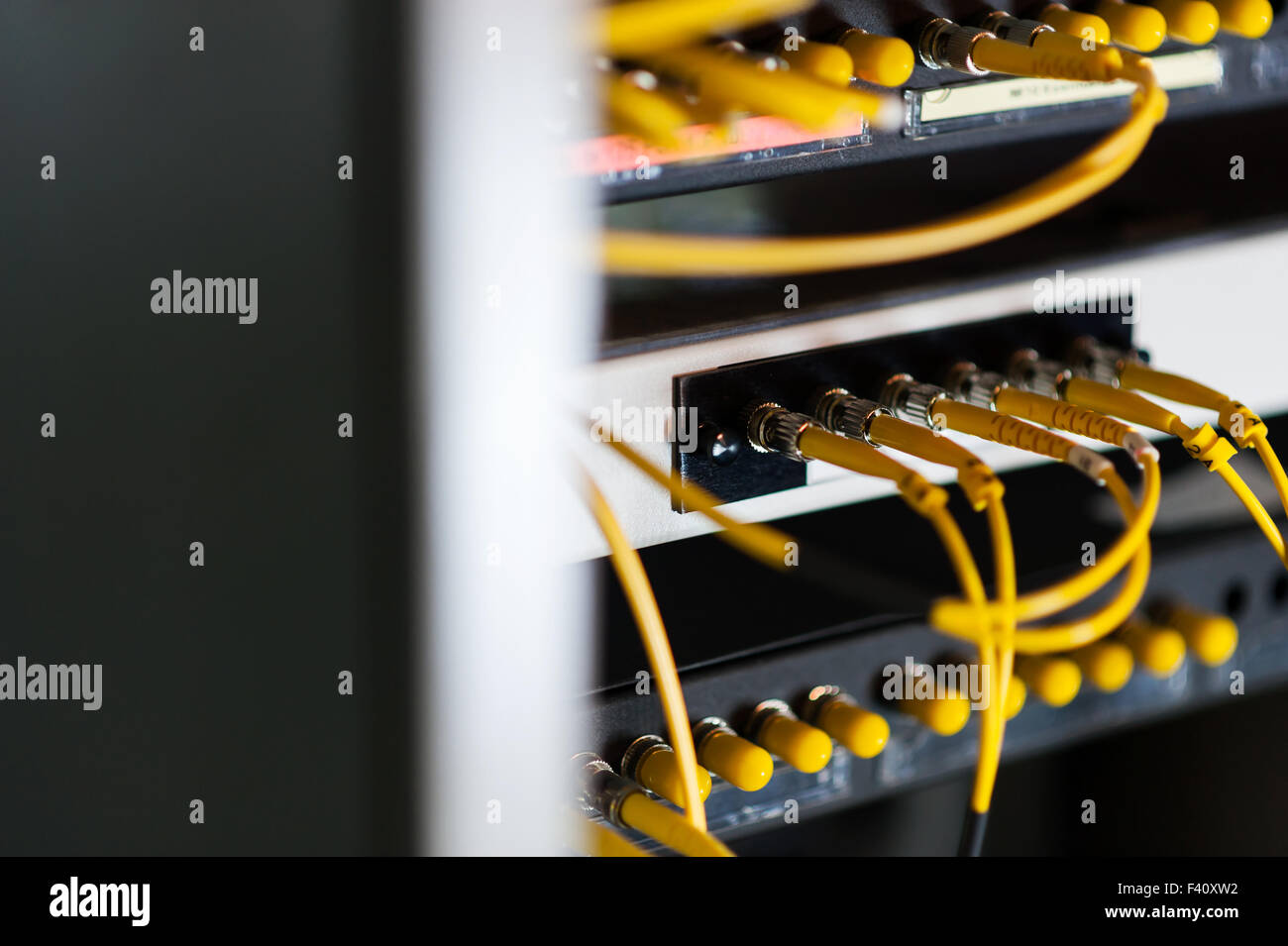 High speed data networking hi-res stock photography and images - Alamy