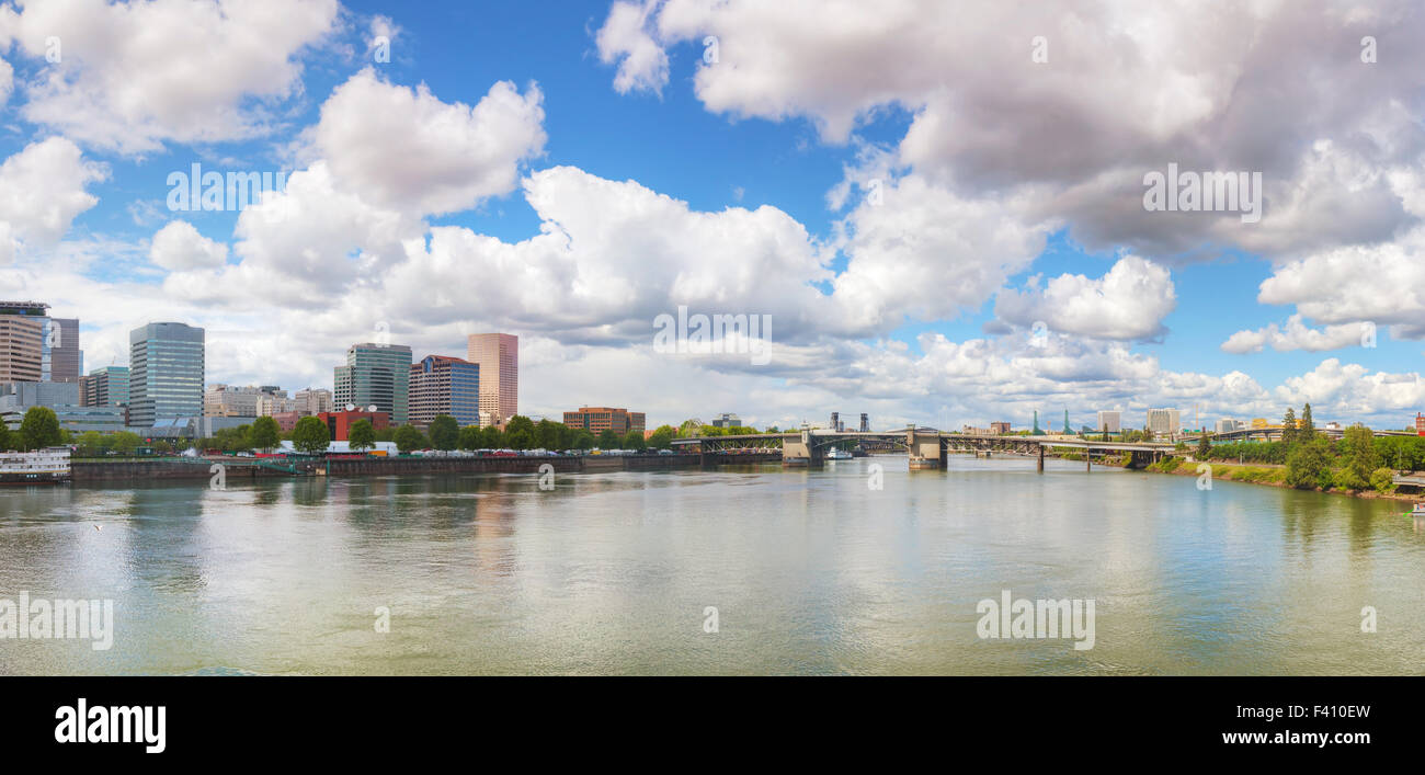 Downtown portland hi-res stock photography and images - Alamy
