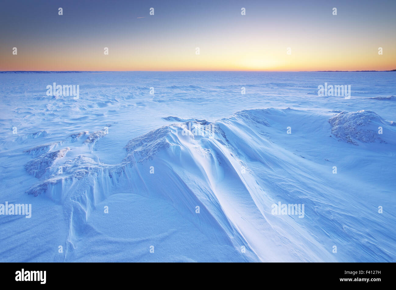 North pole landscape hi-res stock photography and images - Alamy