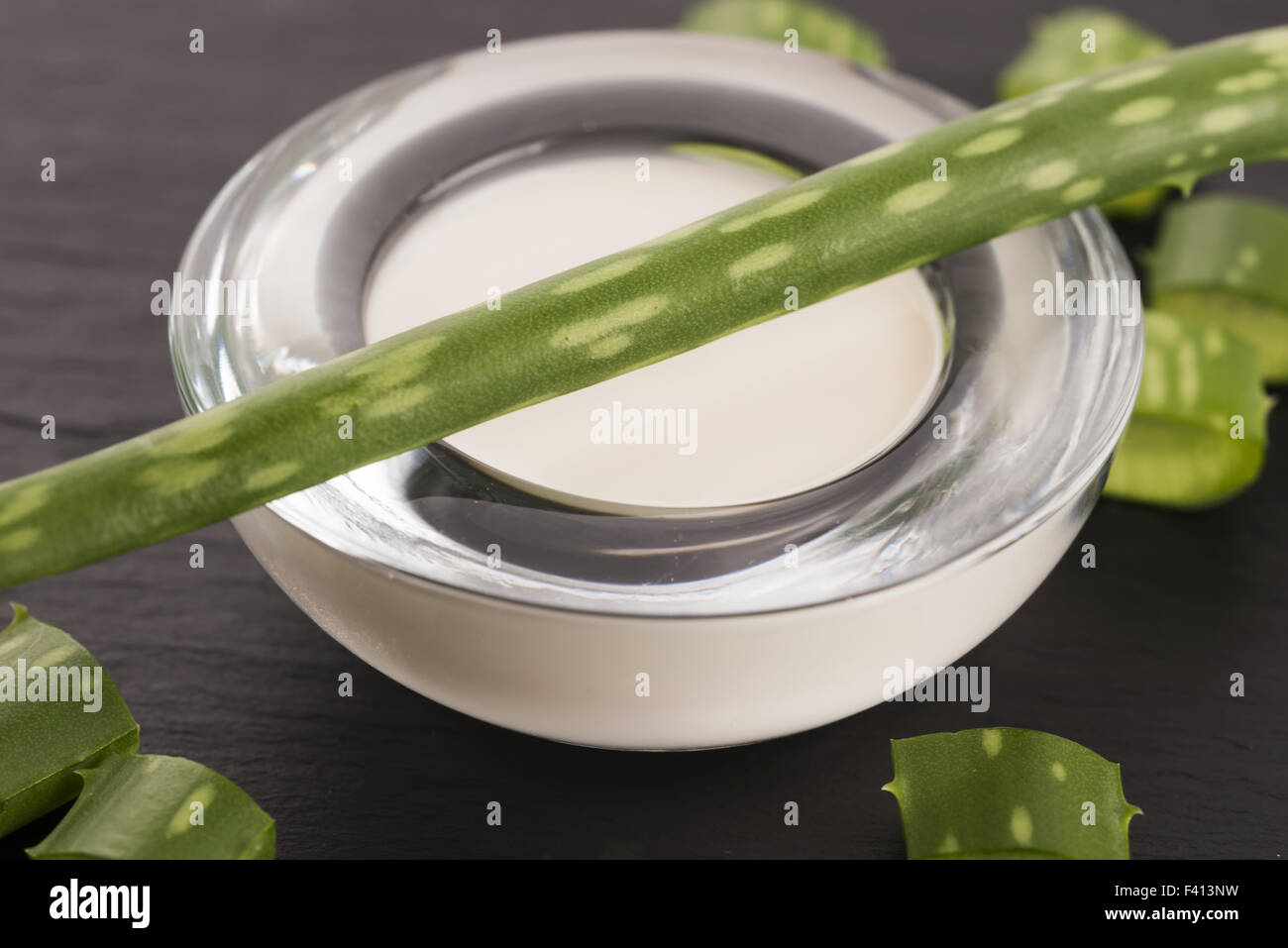 aloe vera - leaves and cream Stock Photo - Alamy