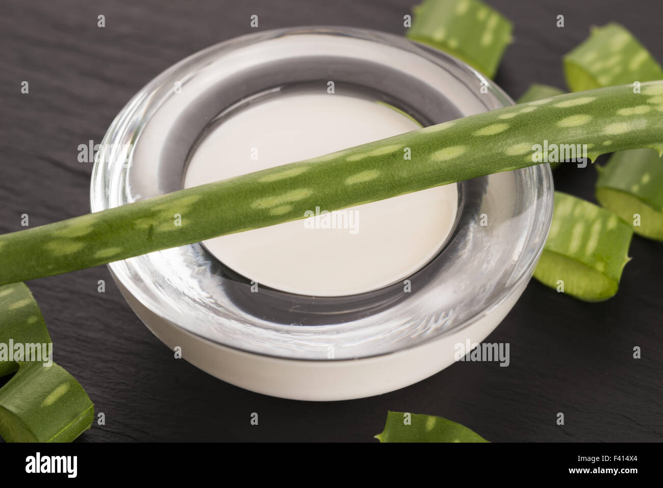 aloe vera - leaves and cream Stock Photo - Alamy