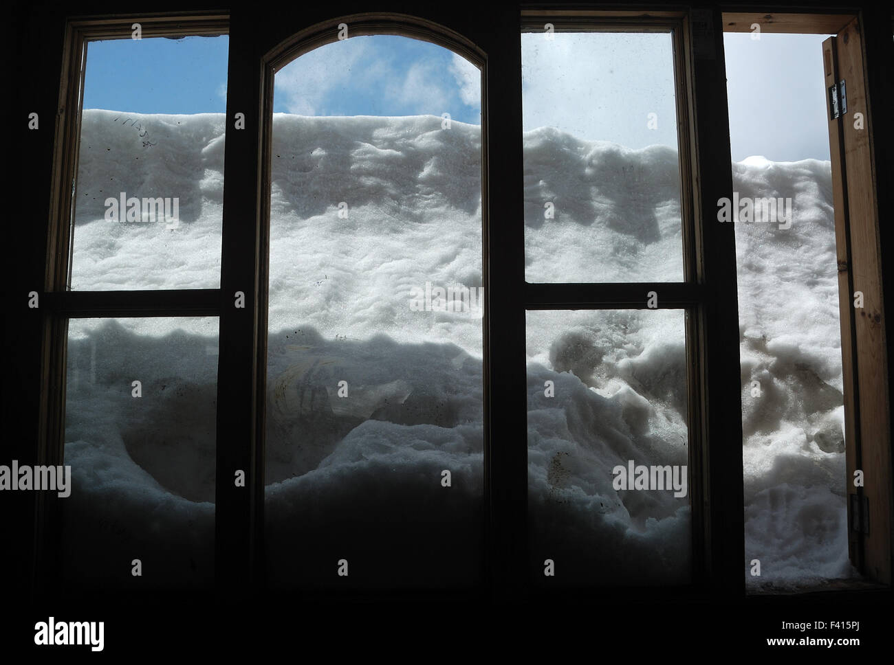 snow outside window india Stock Photo - Alamy