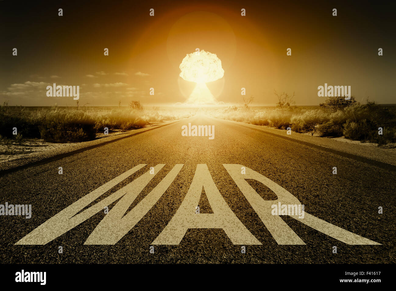 Nuclear bomb explosion hi-res stock photography and images - Alamy