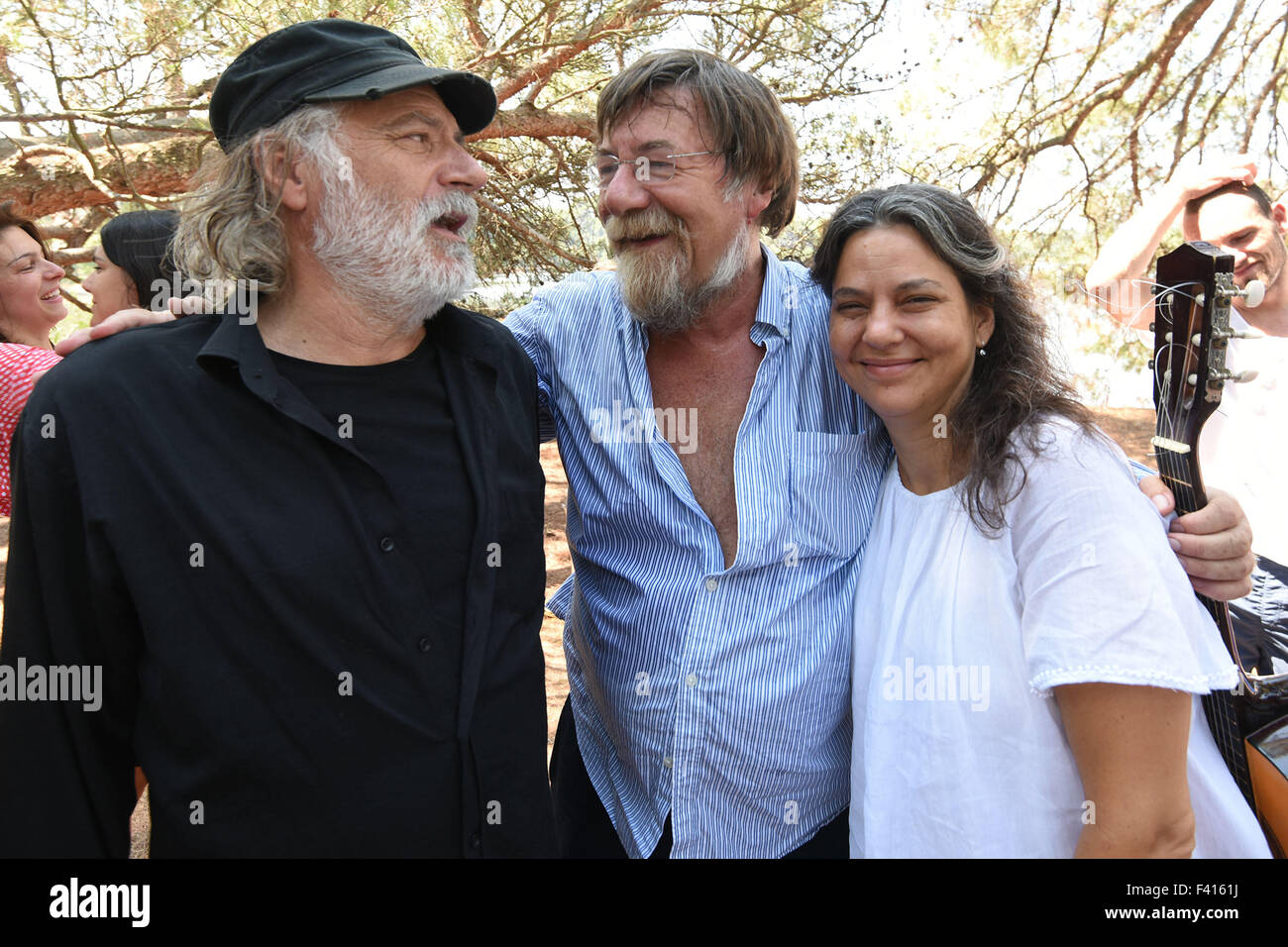 The famous professor and composer Nigel Osborne organizes a musical ...