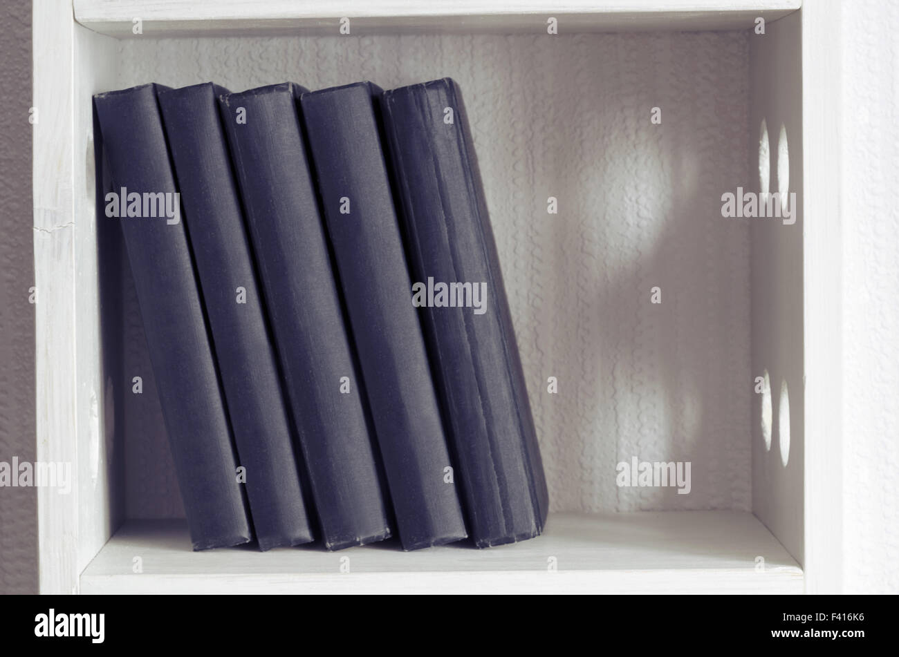 Five books hi-res stock photography and images - Alamy