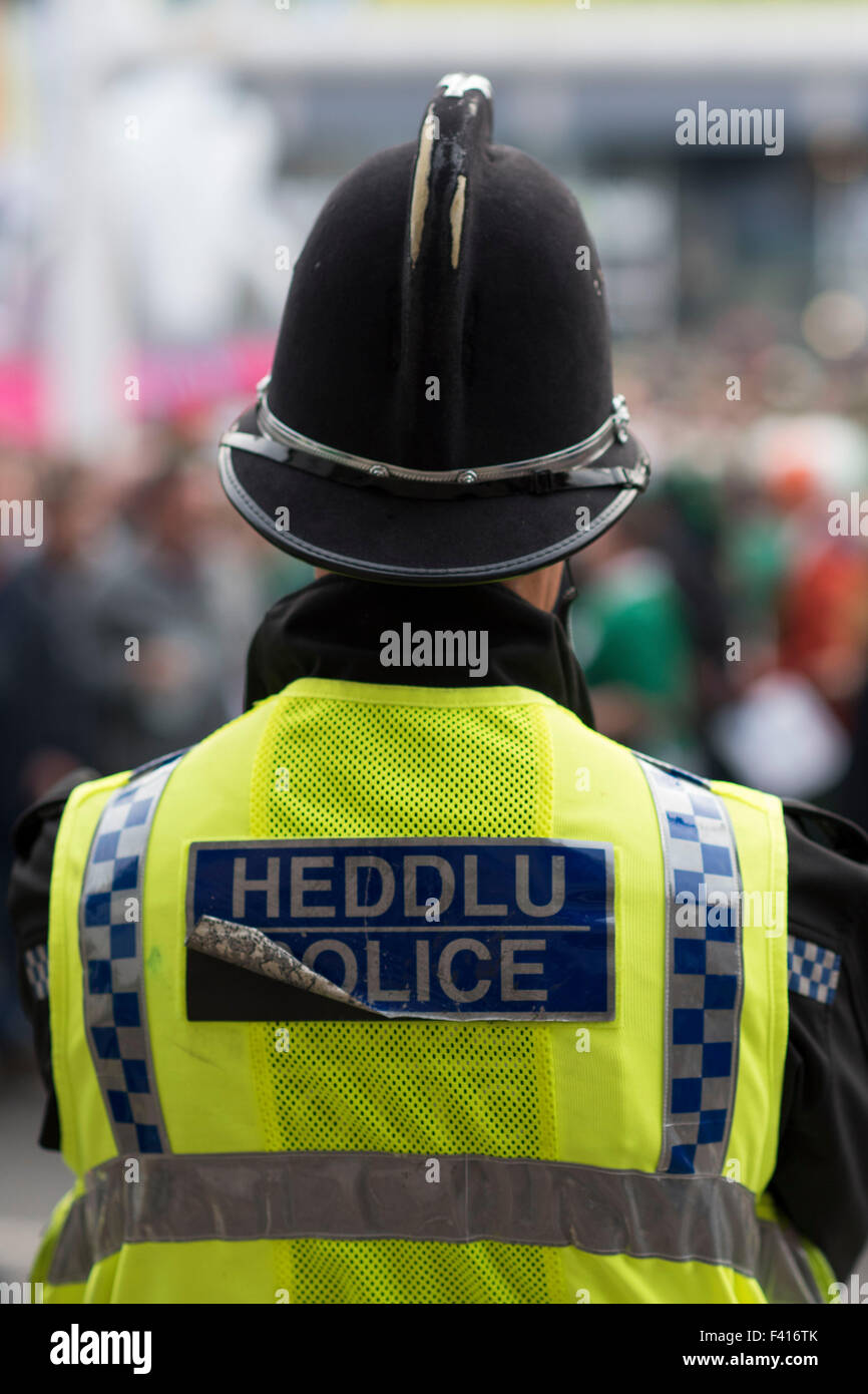 Police force hi-res stock photography and images - Alamy