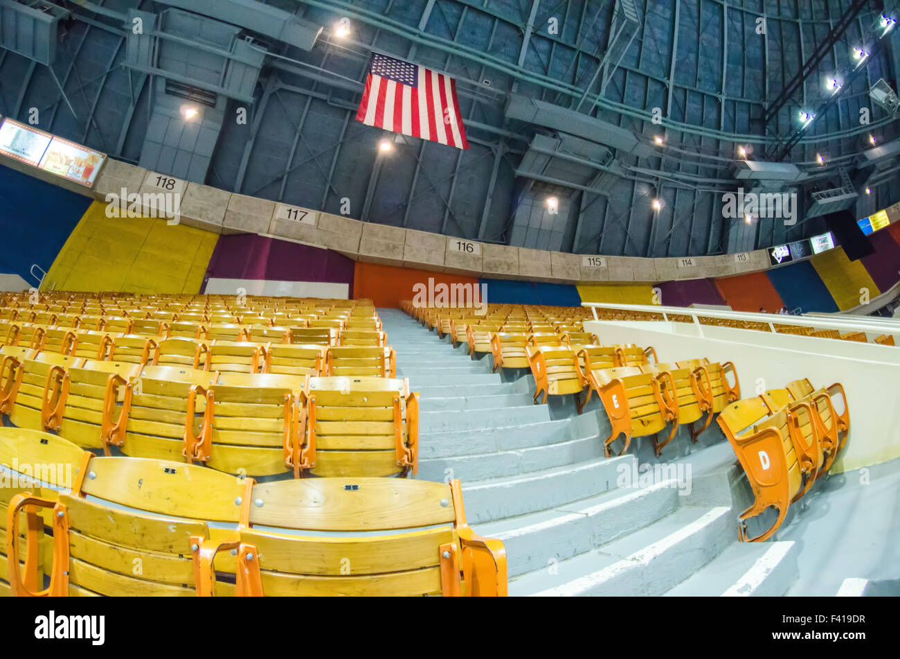 Indoor arena seating hi-res stock photography and images - Alamy