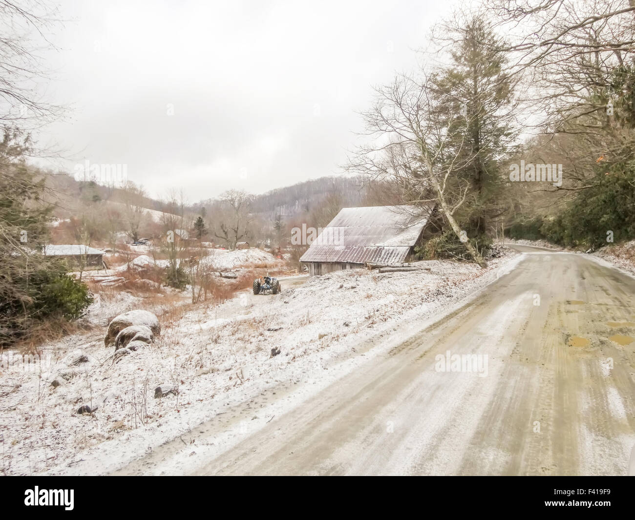 winter shack and mountain farm road Stock Photo - Alamy