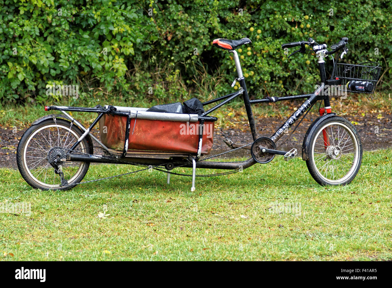 Modified bicycle hi-res stock photography and images - Alamy