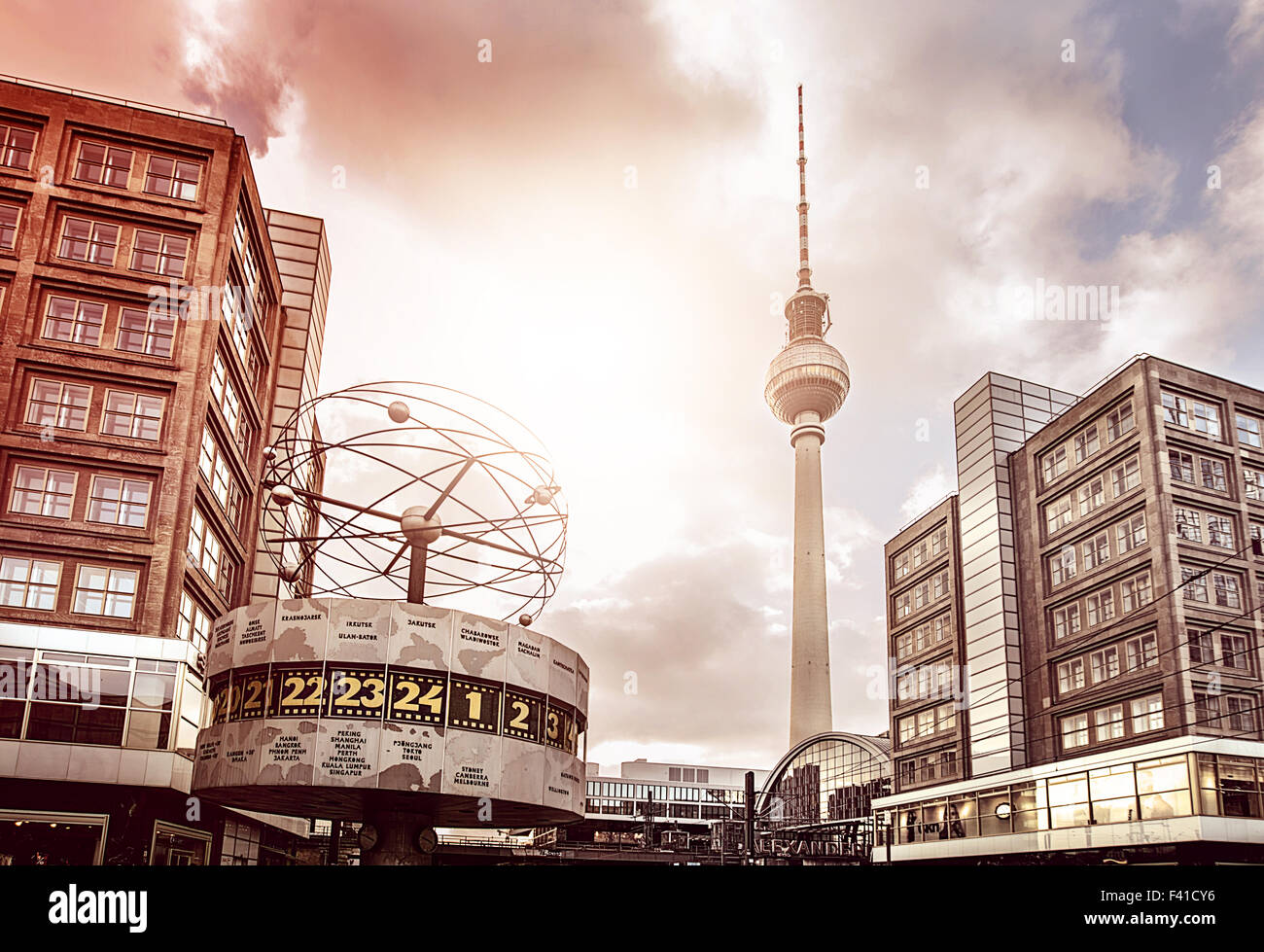 Alexanderplatz berlin hi-res stock photography and images - Alamy
