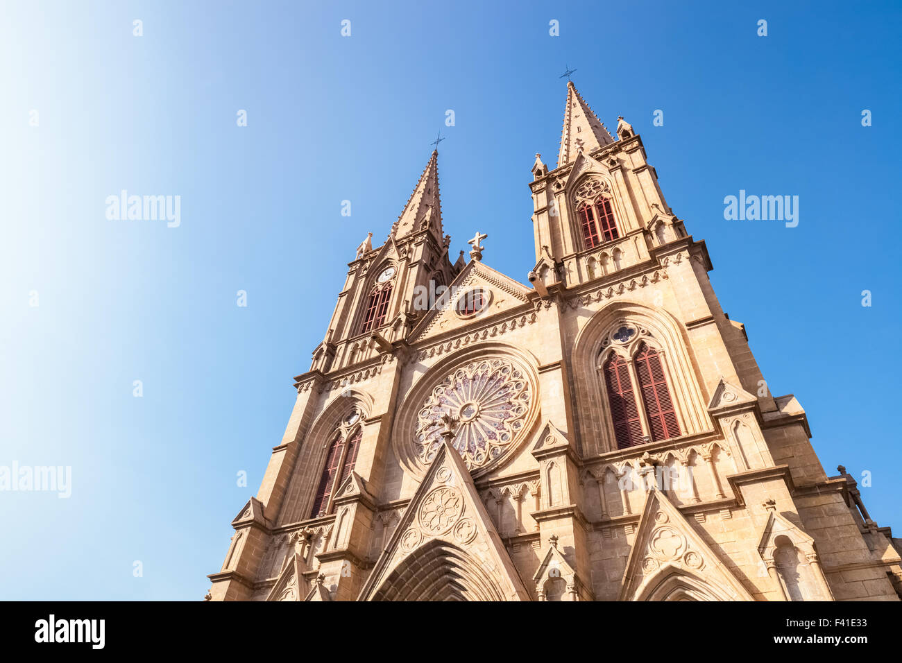 Chinese gothic building hi-res stock photography and images - Alamy