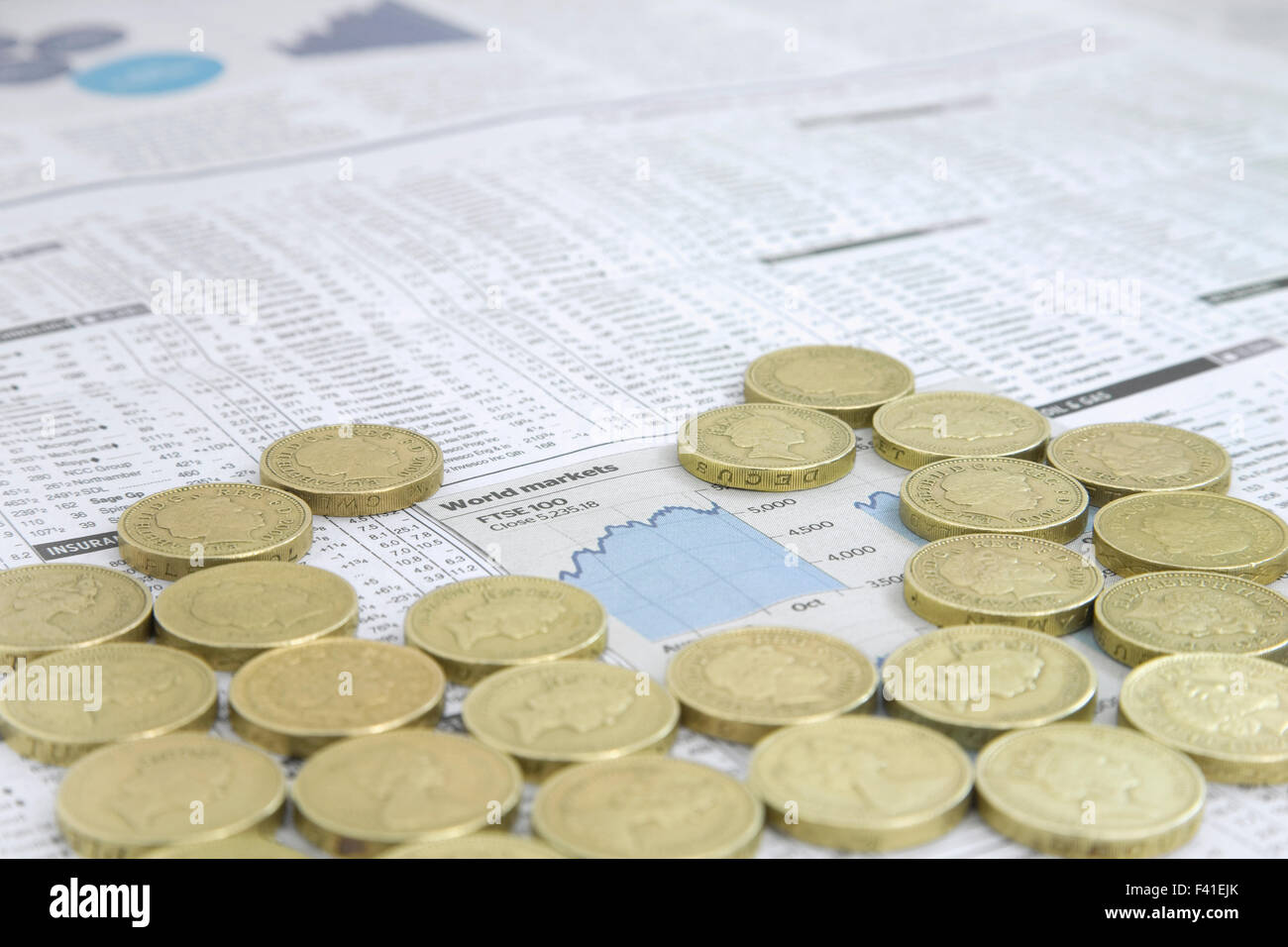 Stocks shares newspaper hi-res stock photography and images - Alamy