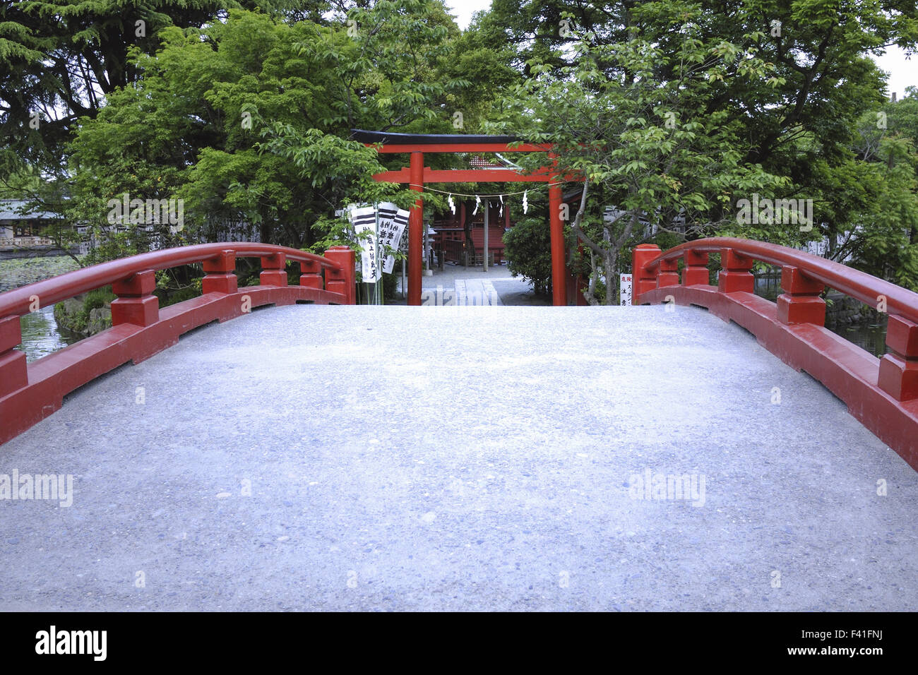 Red gate pathway hi-res stock photography and images - Alamy