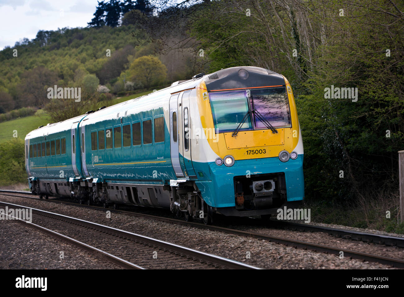 UK, England, Shropshire, Craven Arms, Stokesay, Arriva Class 175 train ...