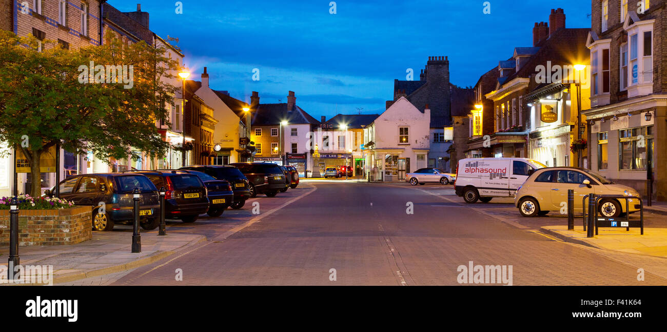 pocklington town center by night Stock Photo - Alamy