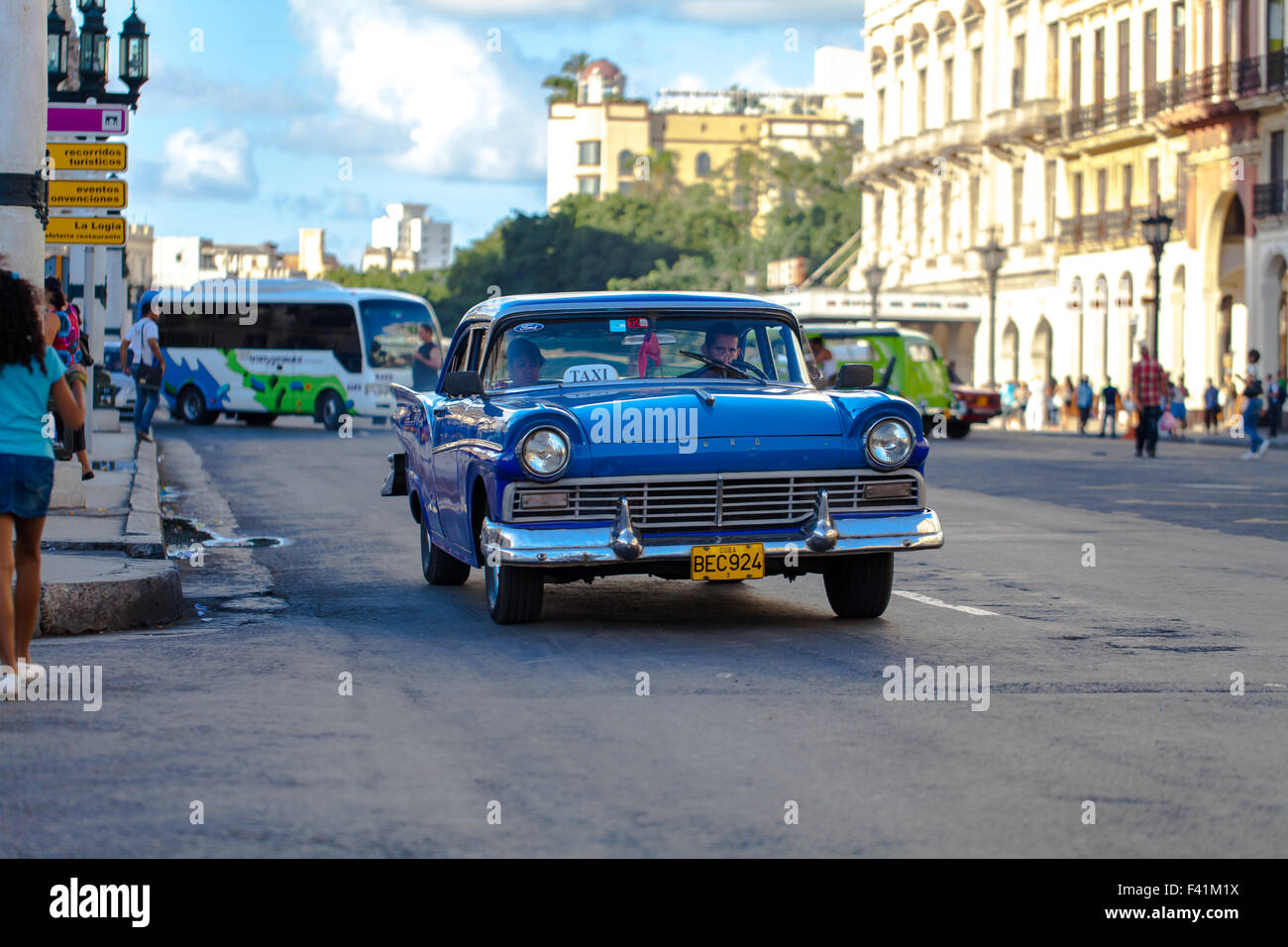 Caribbean American Oldtimer on the road Stock Photo - Alamy