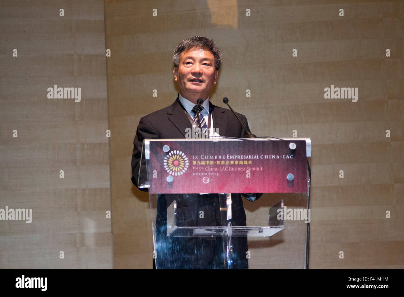 Luo fuhe hi-res stock photography and images - Alamy