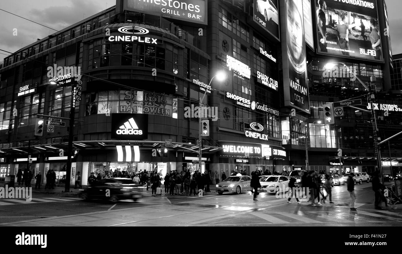 Toronto nightlife Black and White Stock Photos & Images - Alamy