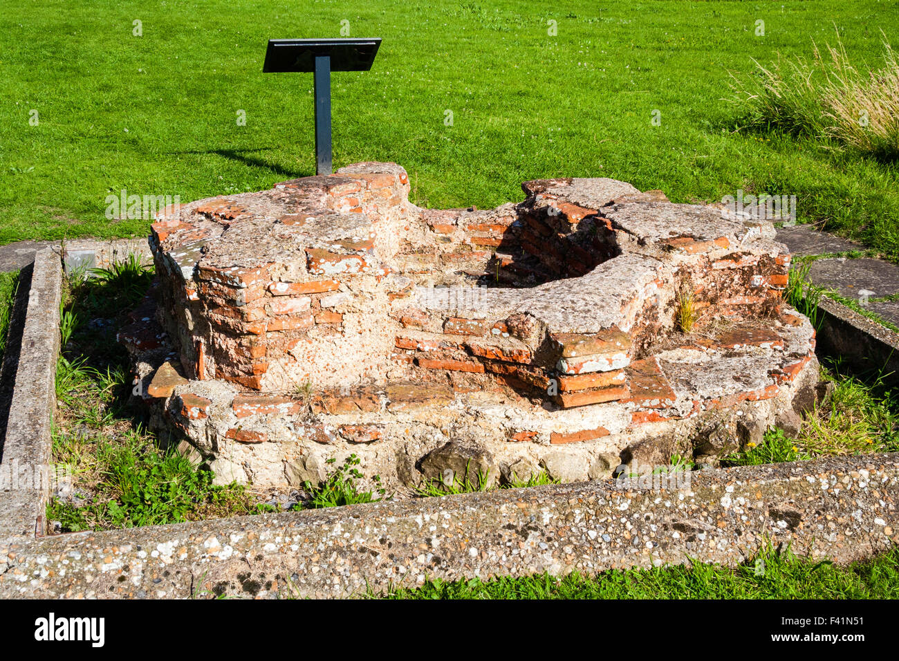 England, Richborough. Roman castle, Rutupiae, Saxon Shore fort. Ruined ...