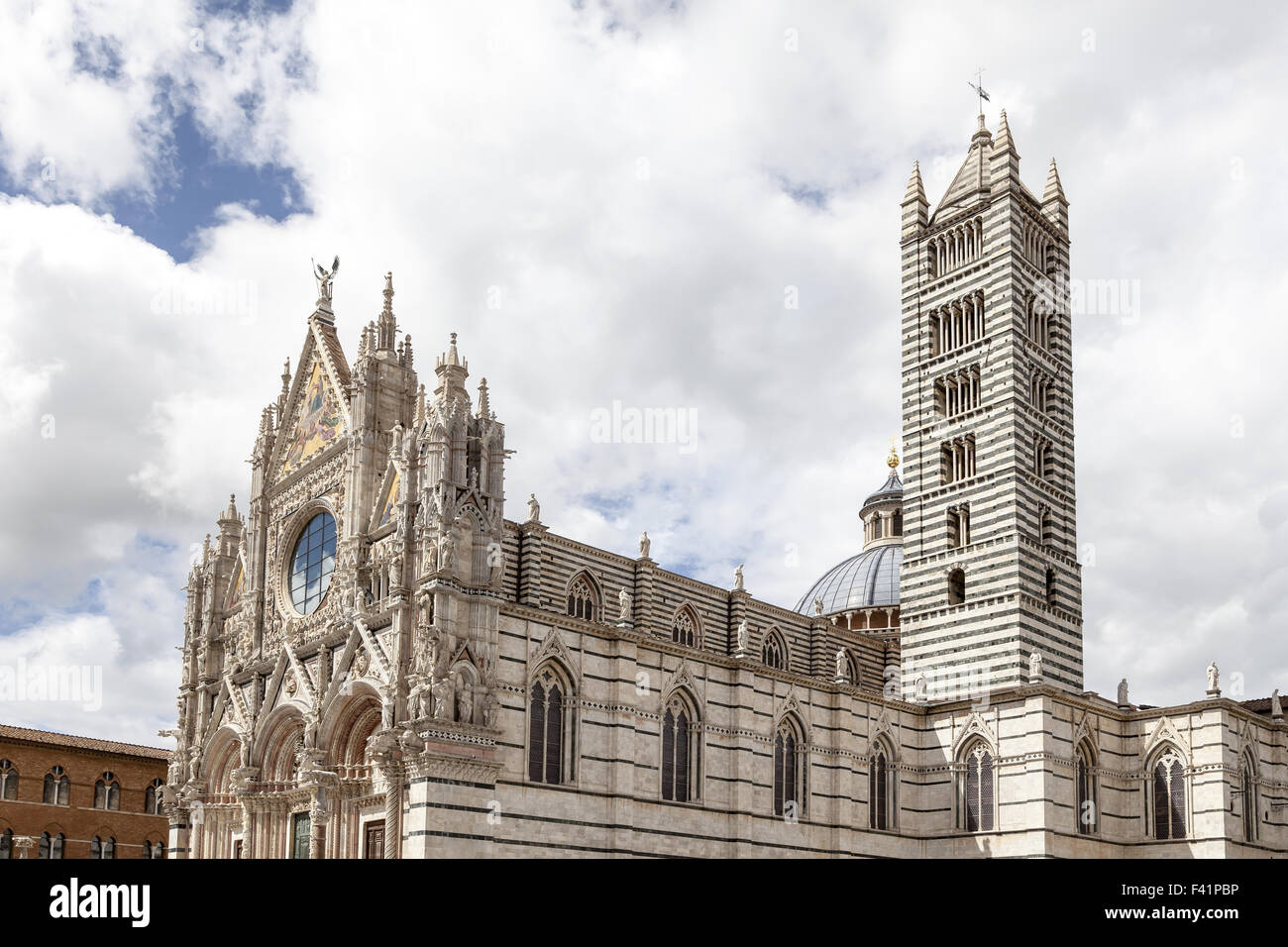 Siena kathedrale fassade hi-res stock photography and images - Alamy