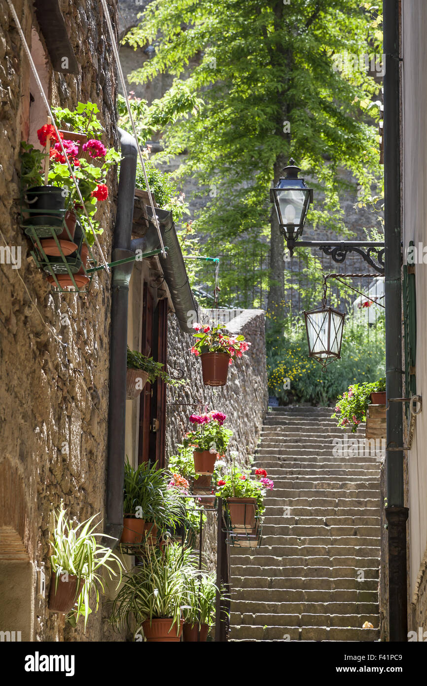Old italian lane hi-res stock photography and images - Alamy