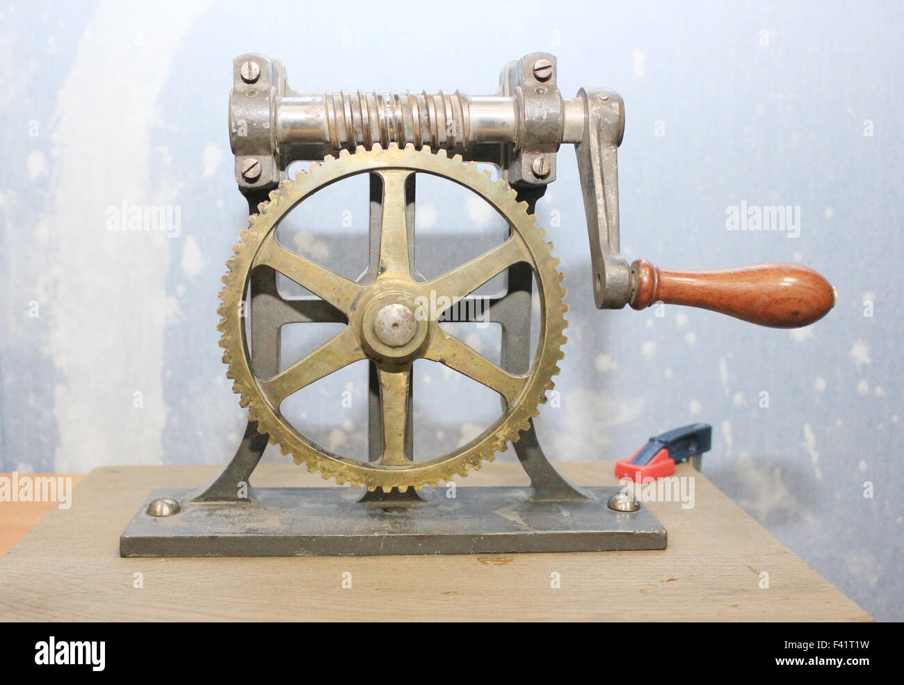 Gears rotation hi-res stock photography and images - Alamy