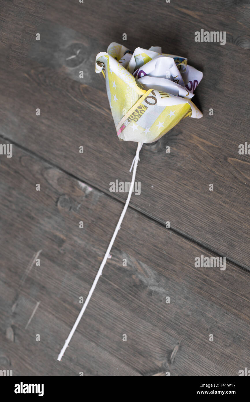 Flower of banknotes Stock Photo - Alamy