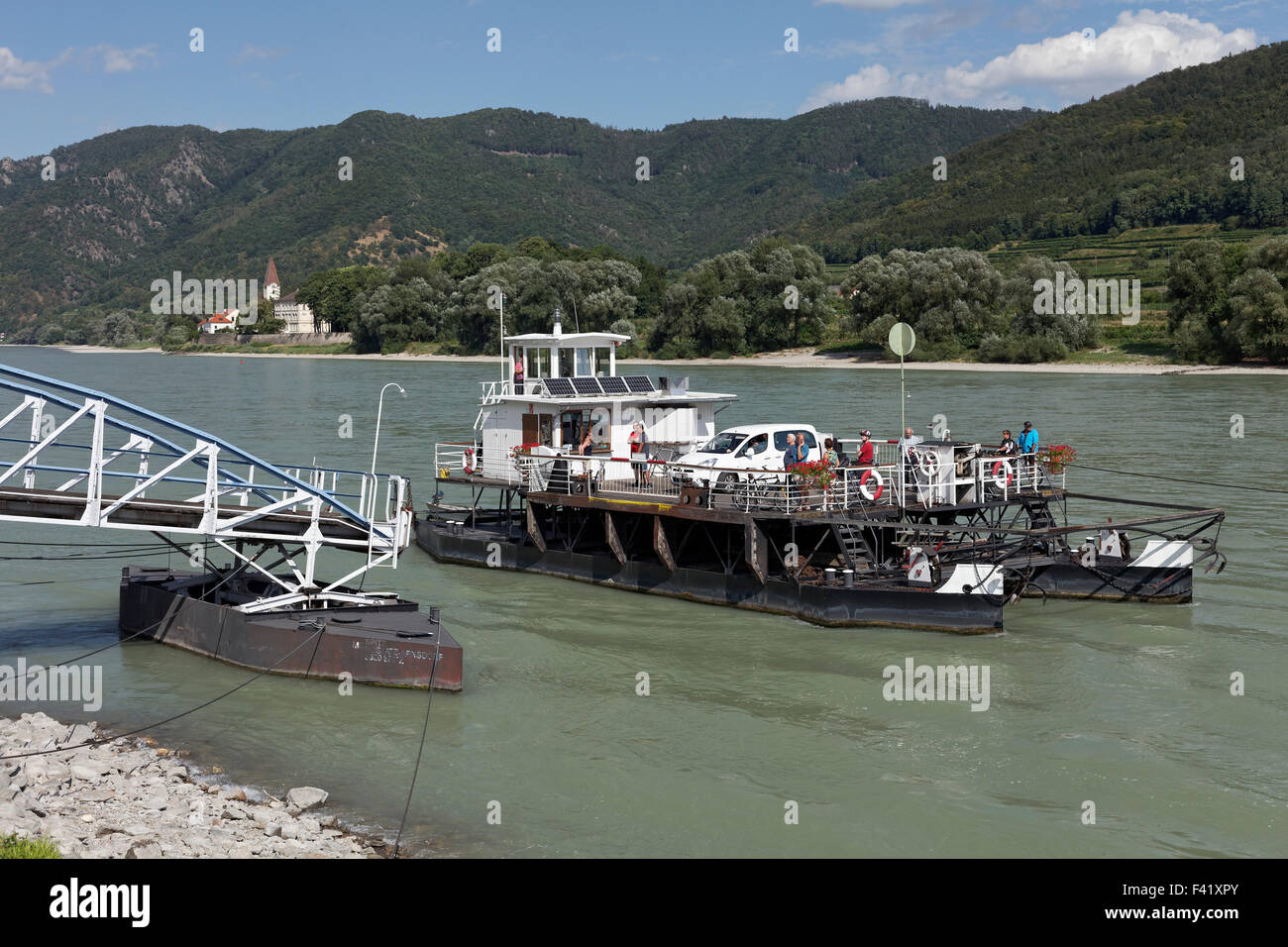 Car ferry at Spitz an der Donau, cable ferry, Wachau, Waldviertel ...