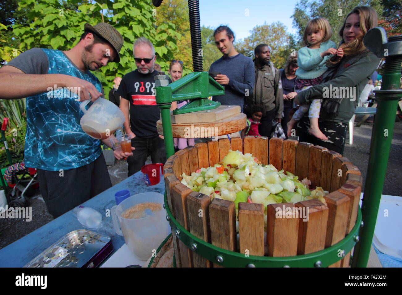 Squeezed sky hi-res stock photography and images - Alamy