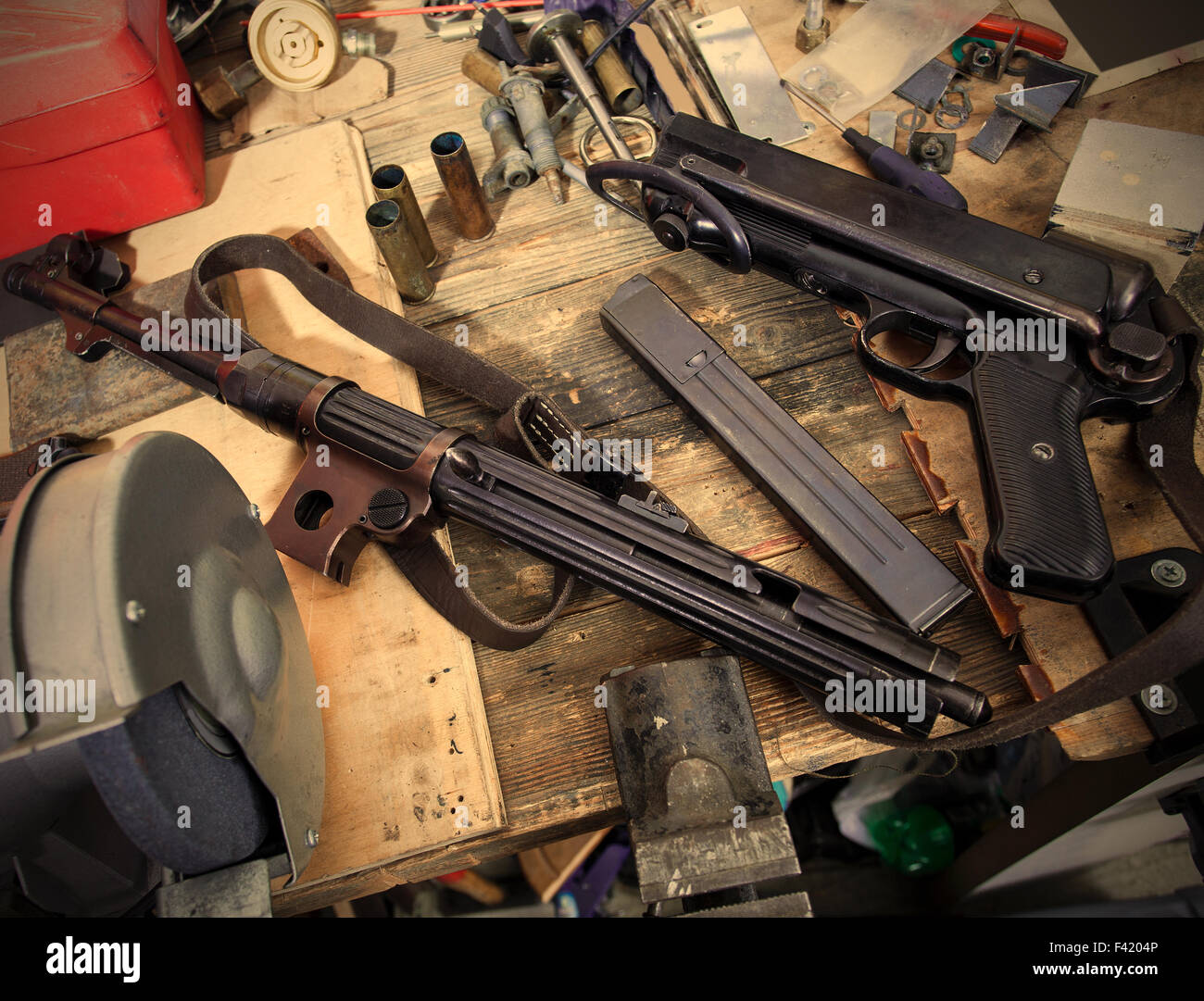 disassembled submachine gun MP-38 Stock Photo - Alamy