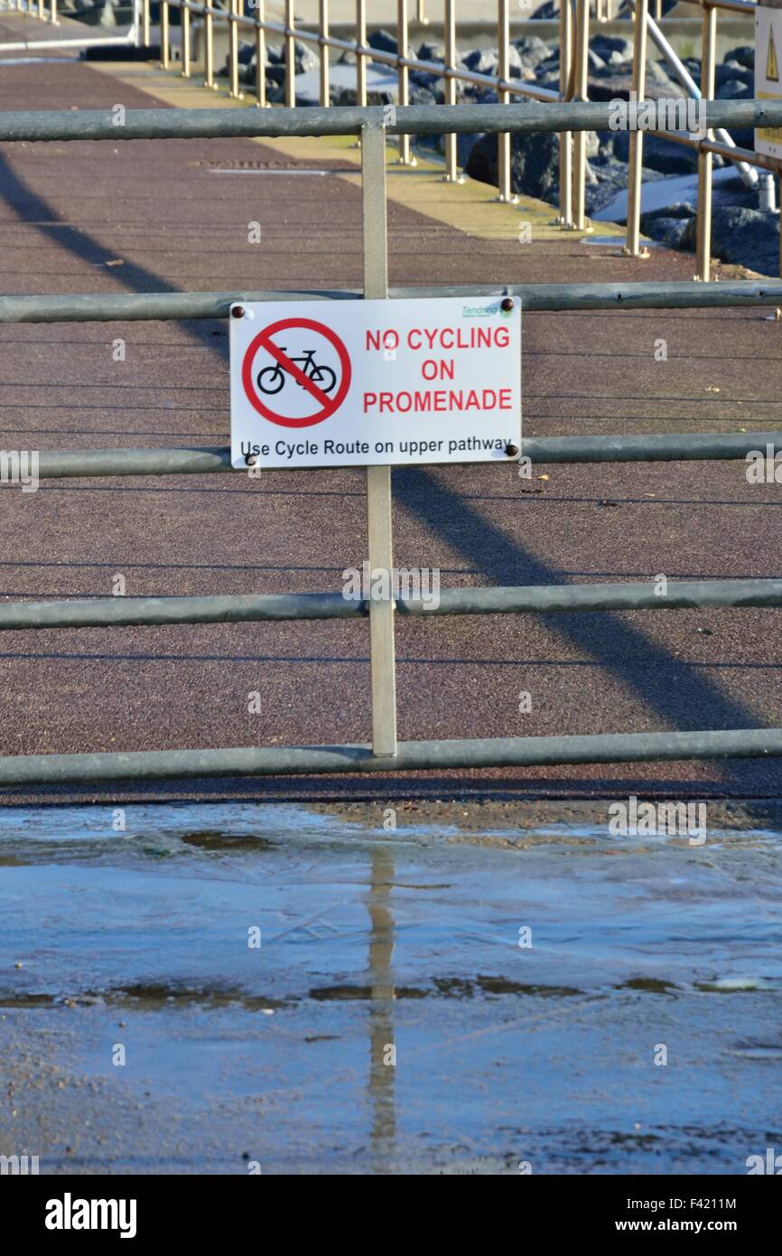 Cycling travel forbidden sign High Resolution Stock Photography and ...