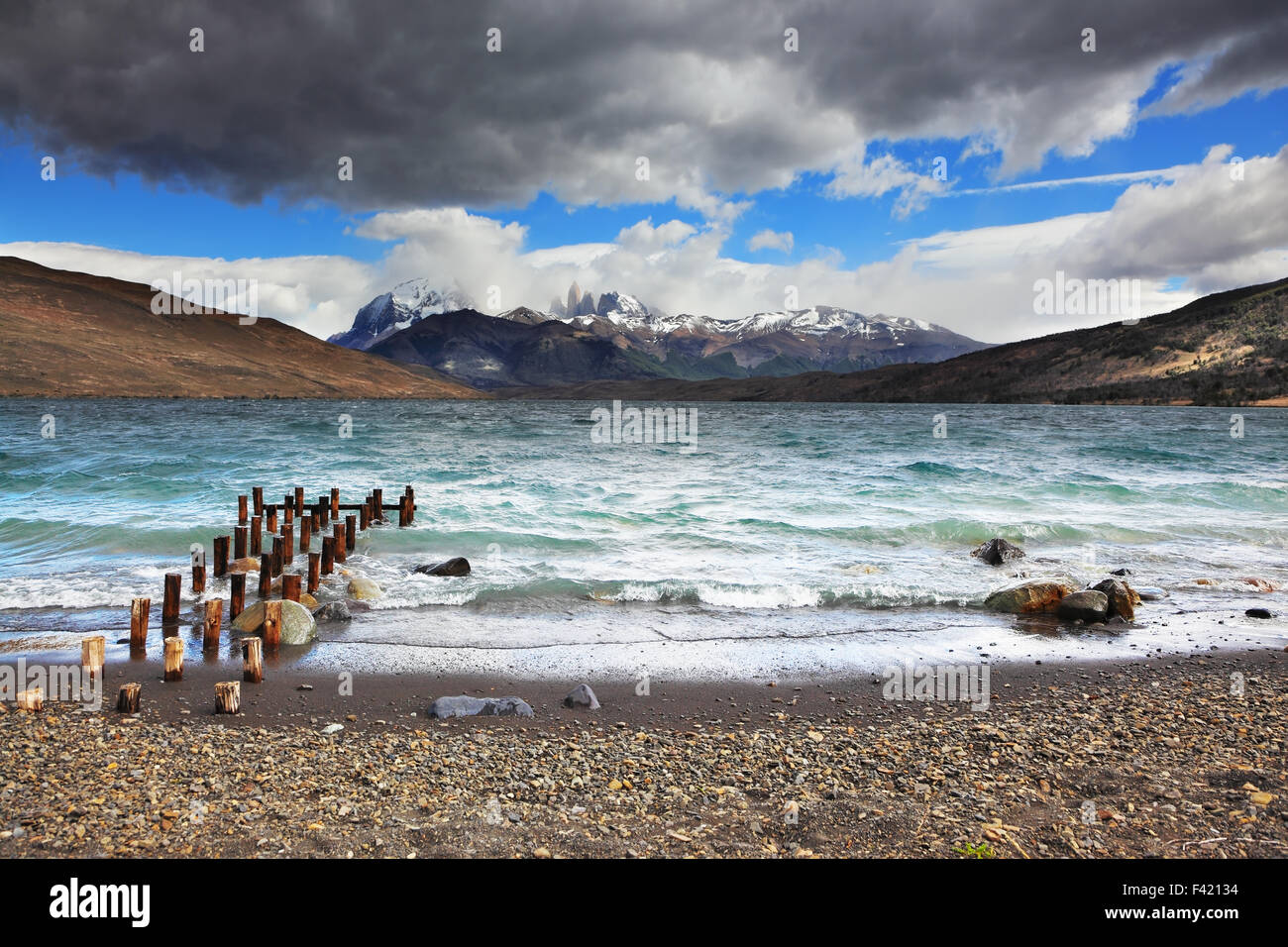 Strong winds hi-res stock photography and images - Alamy